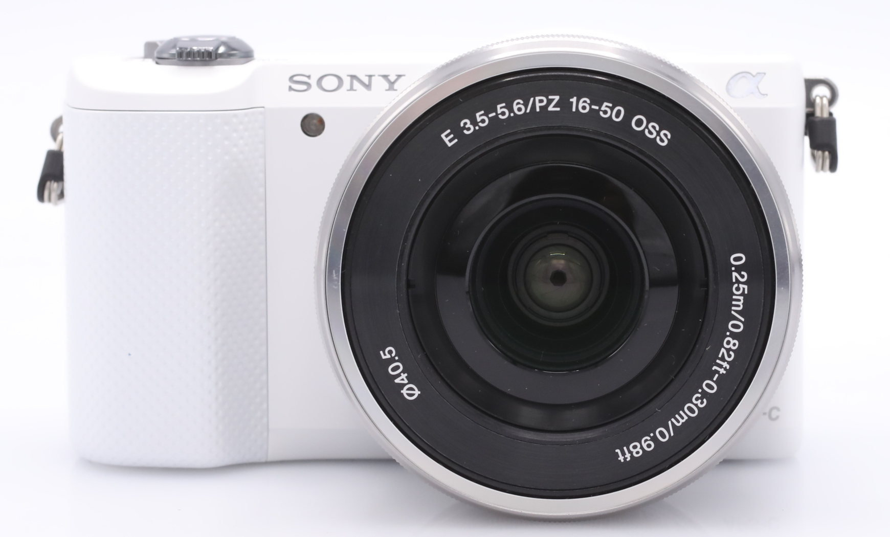 Sony A5000 body wit + 16-50mm F/3.5-5.6 OSS zilver occasion - Kamera ...