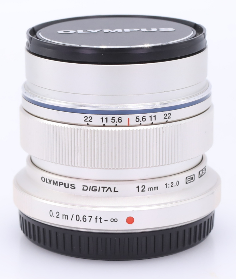 Olympus MFT 12mm F/2.0 zilver ED M.Zuiko Digital occasion - Kamera Express